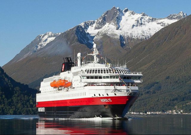 MS Nordlys Kreuzfahrt am 31.10.2027 für 11 Nächte