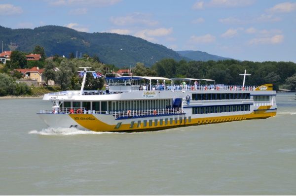 MS VistaMilla: Donau-Idylle