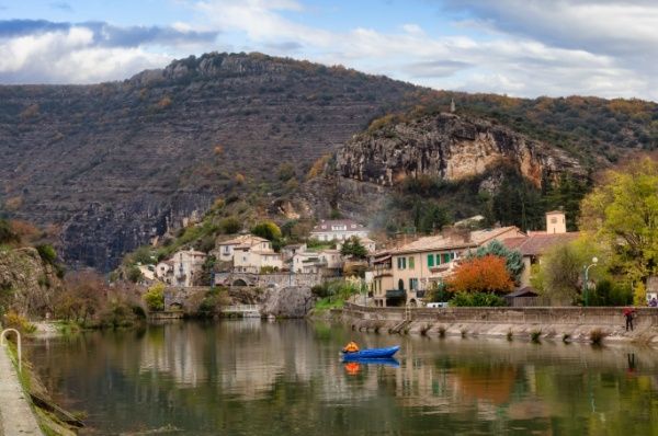 Le Pouzin: Französische Stadt an der Rhône